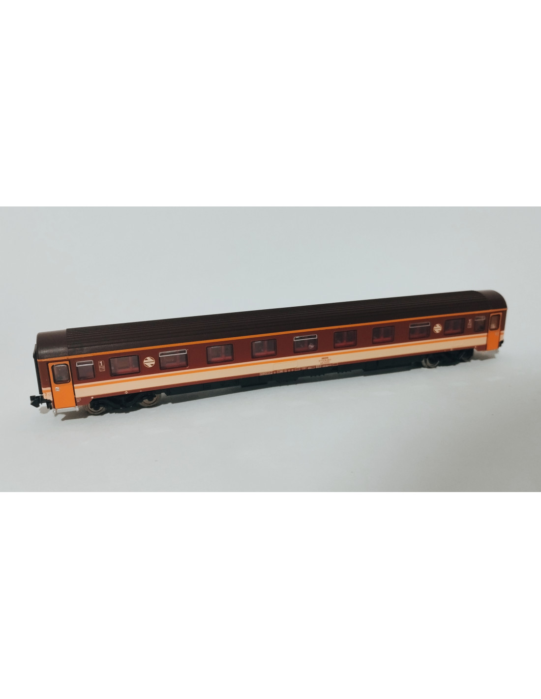 Passenger car RENFE 10.000 1ª Clase AA 10024 N